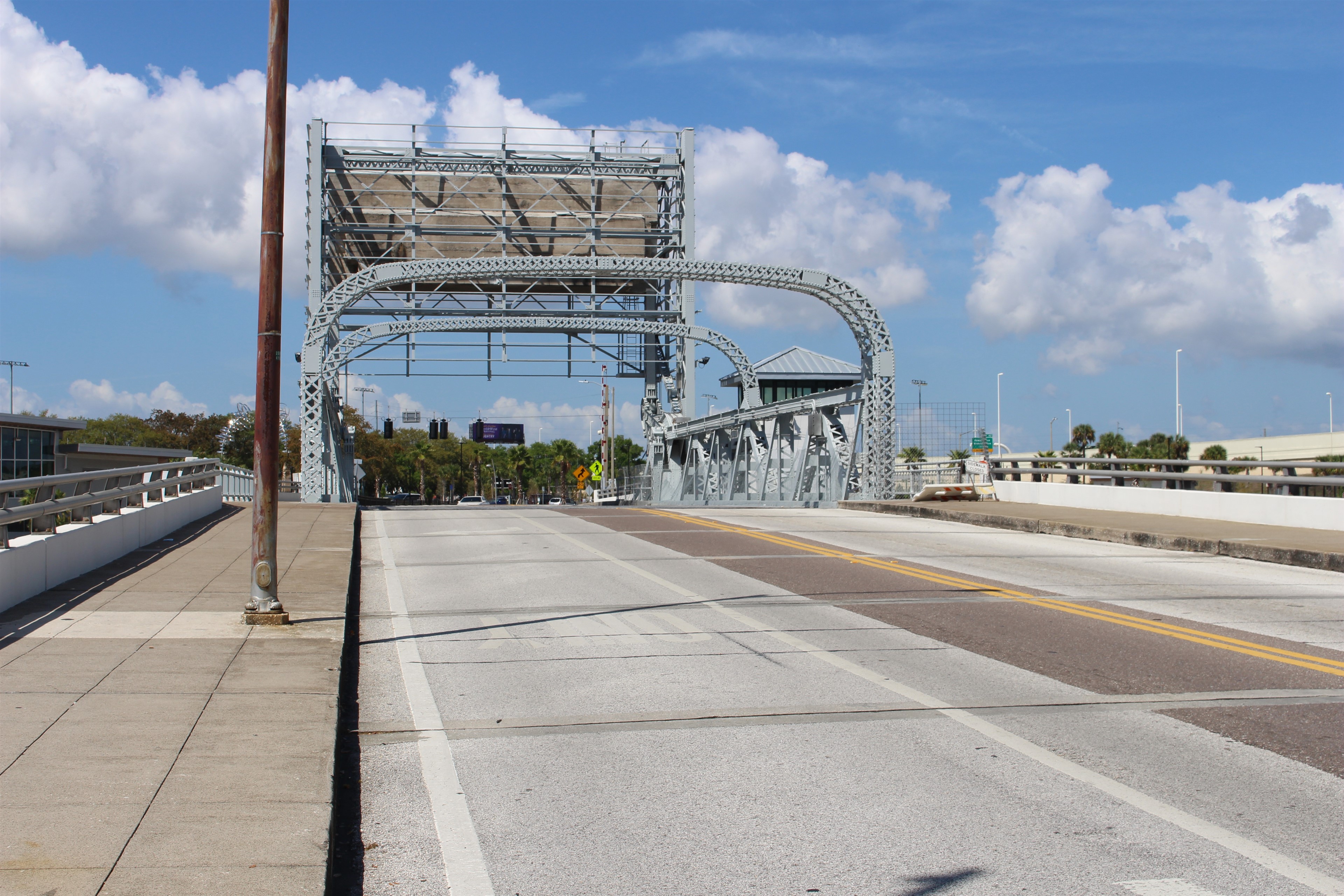 Locations Hub - Laurel Street Bridge