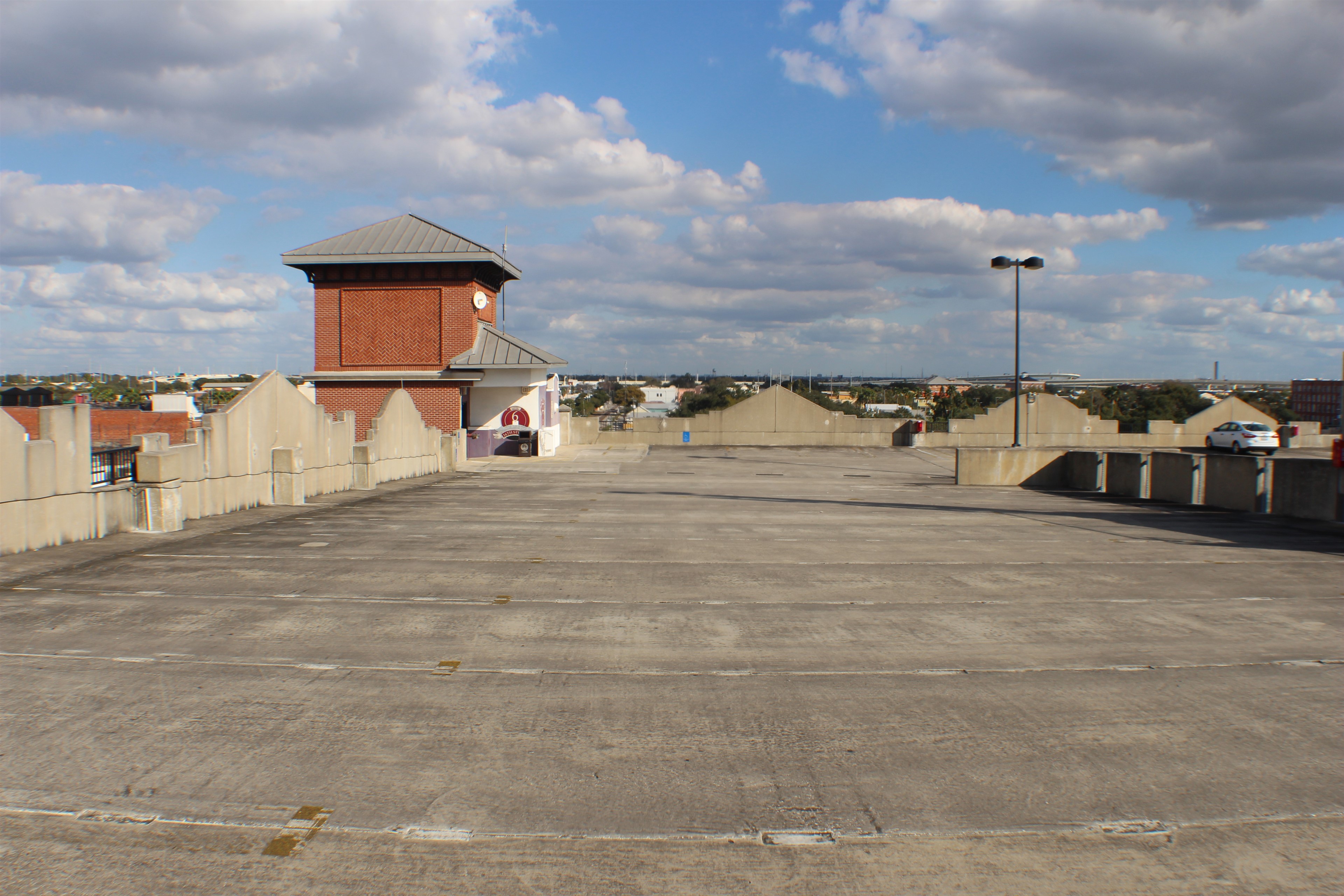 Locations Hub - Centro Ybor Garage