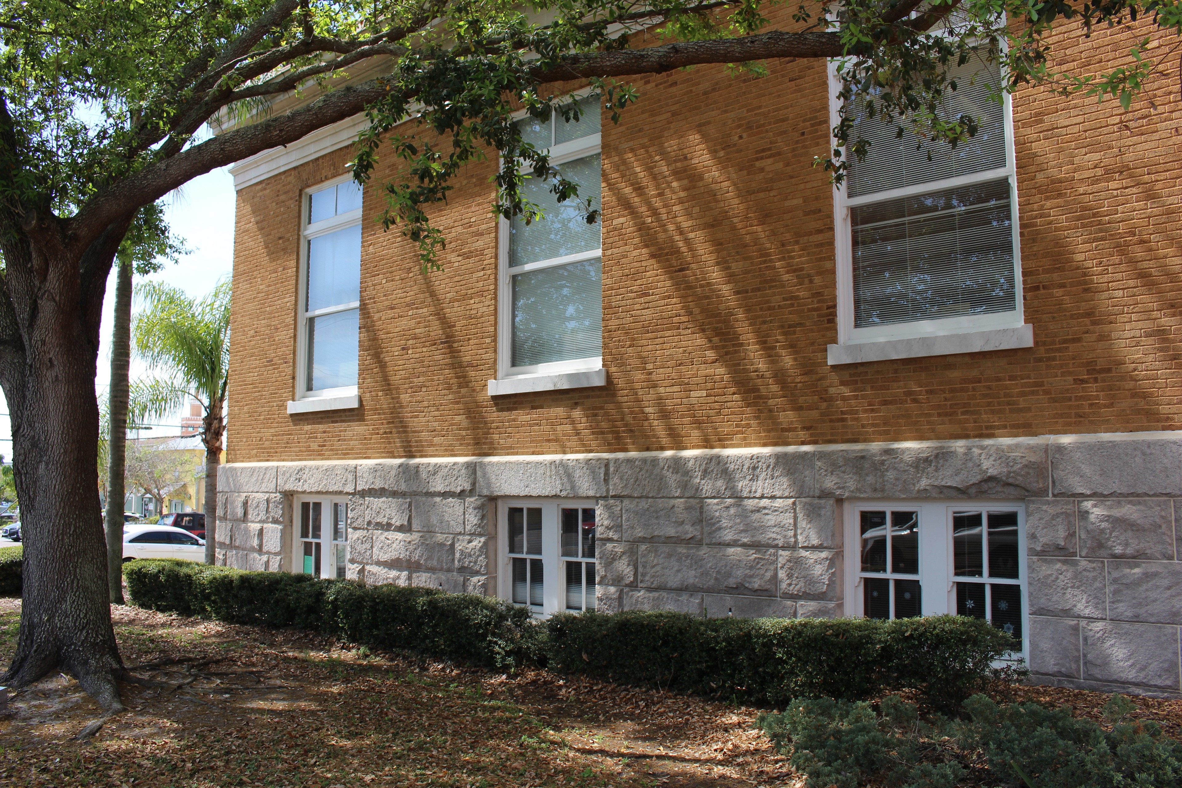 Locations Hub - Tampa Free Library