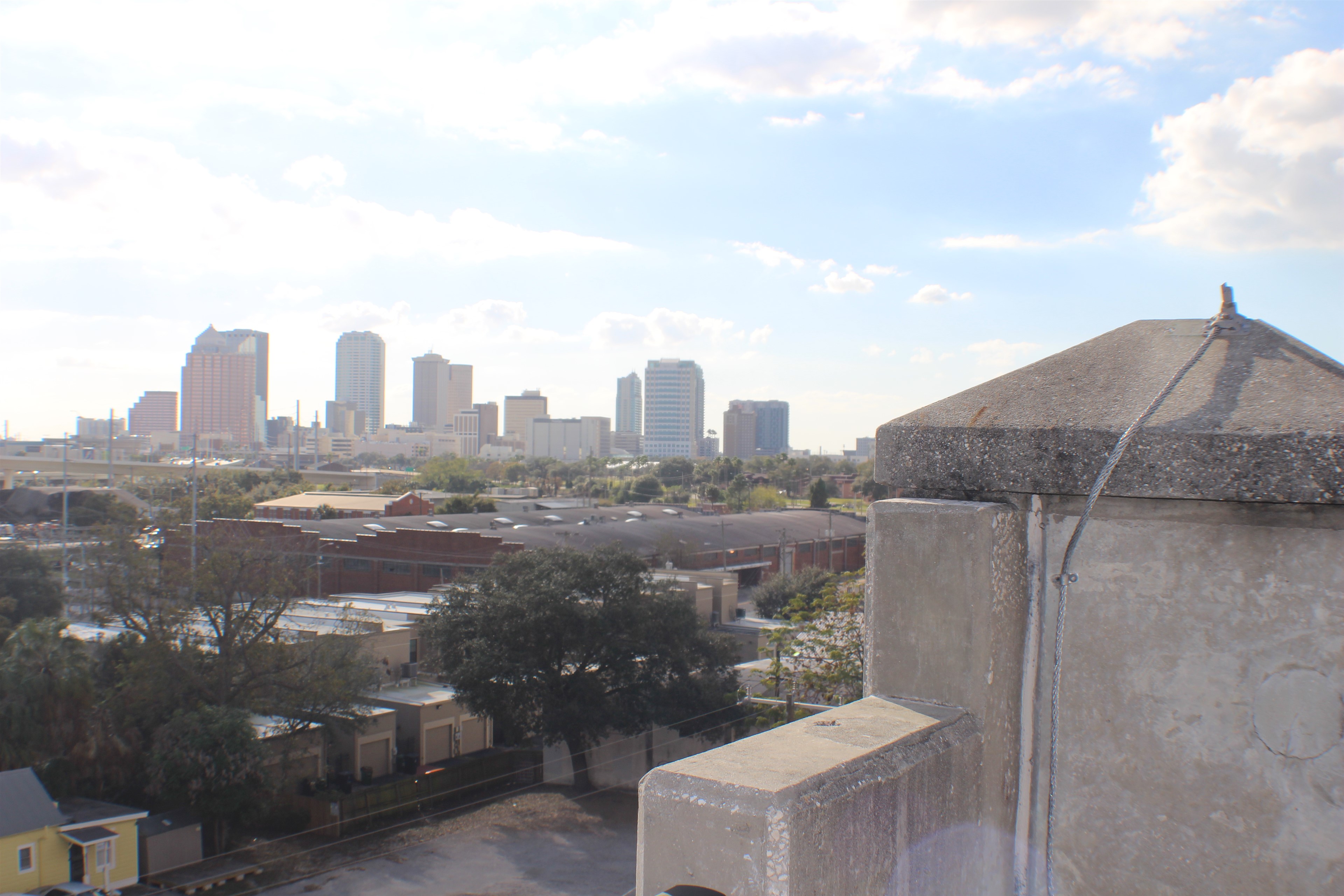 Locations Hub - Centro Ybor Garage