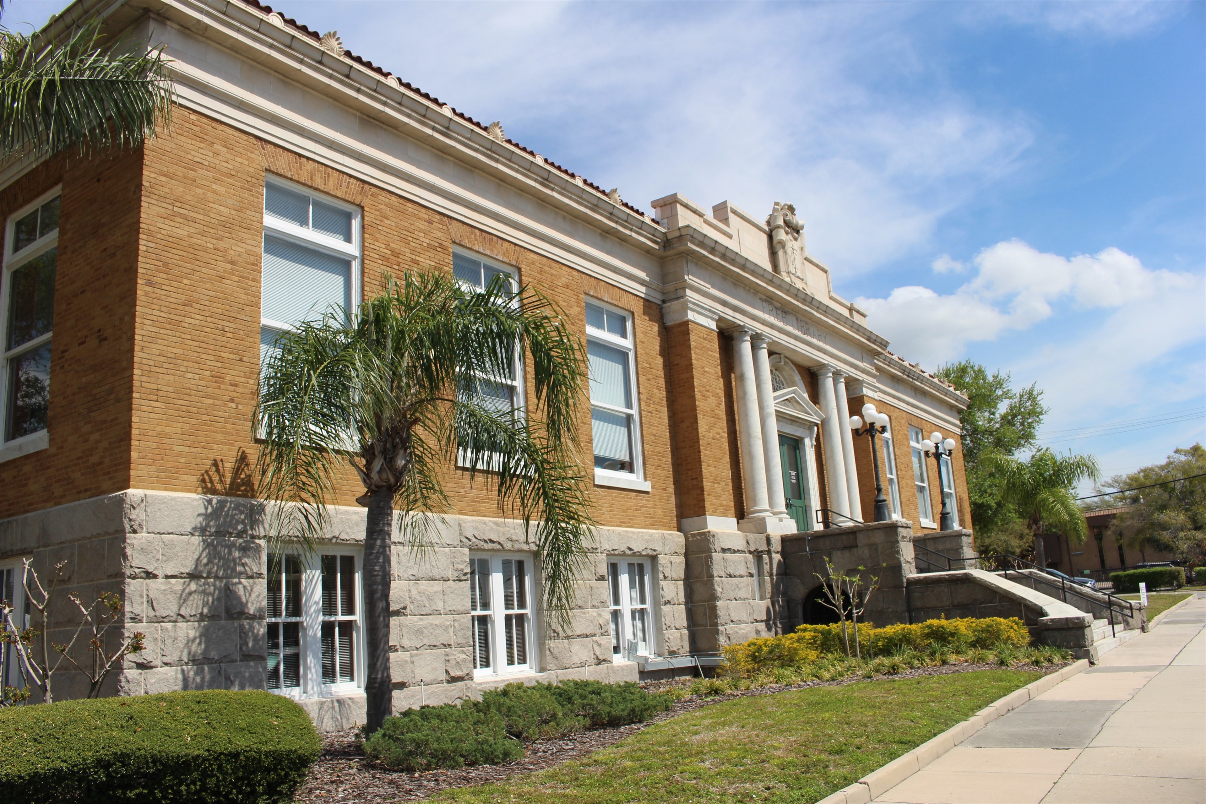 Locations Hub - Tampa Free Library