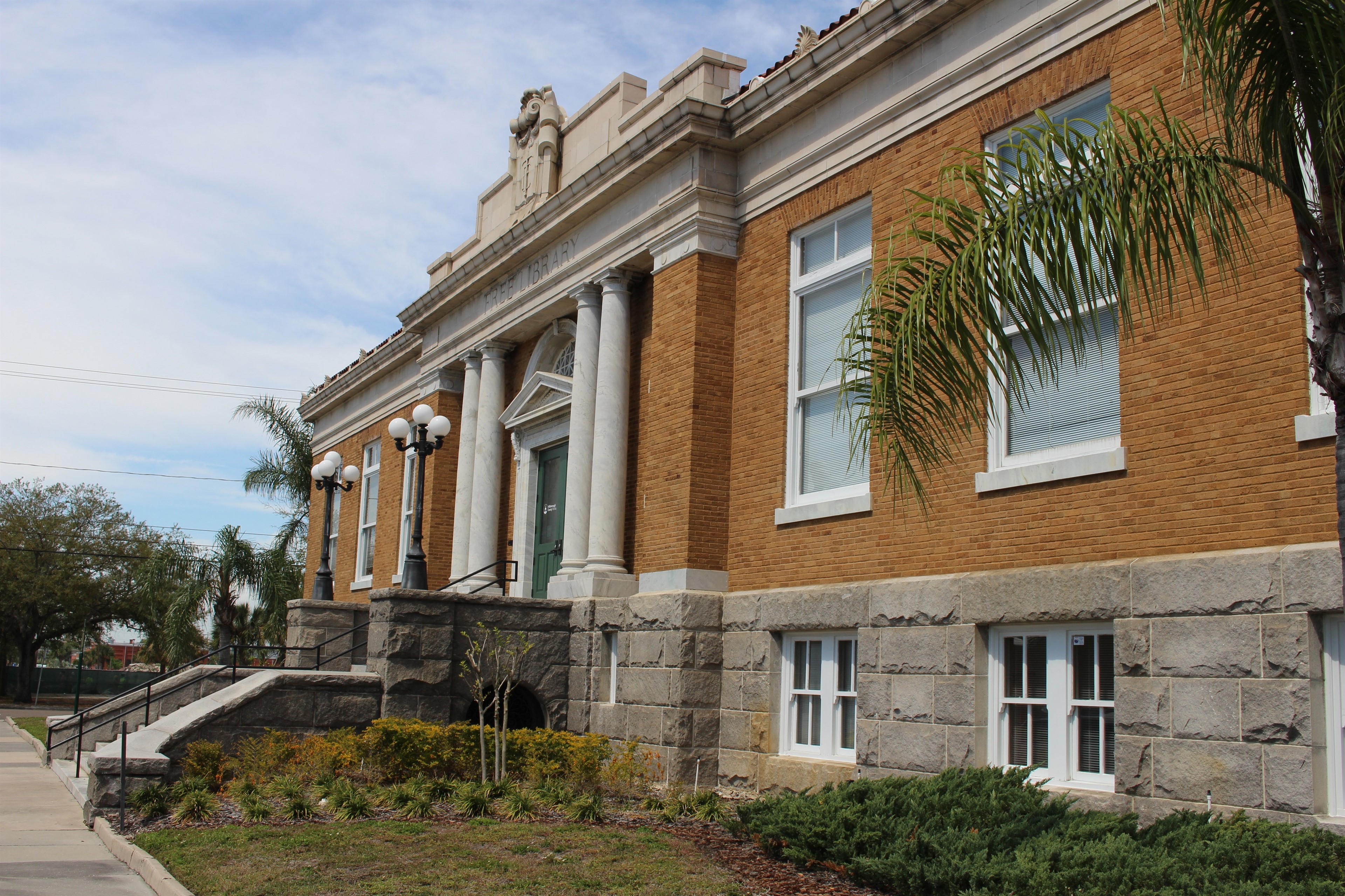 Locations Hub - Tampa Free Library